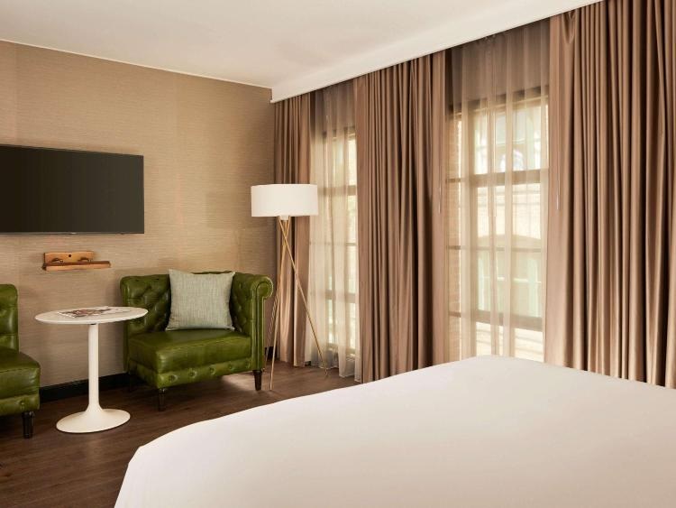 BENEFITS OF HOTEL CURTAIN